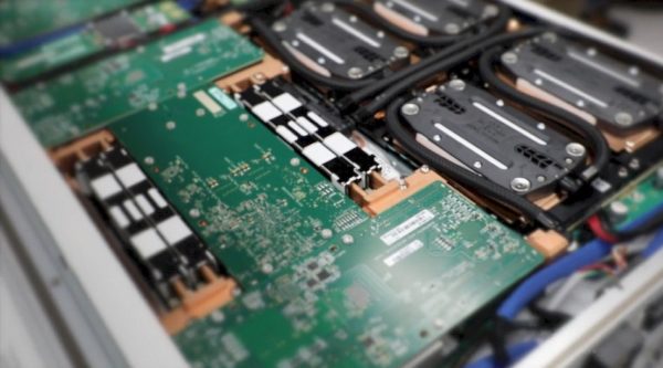 Early Frontier Supercomputer Tests Show Decent Performance Leaps